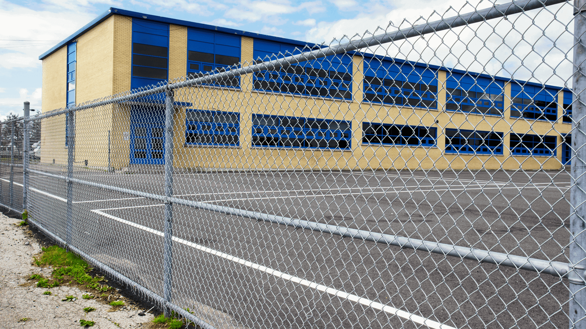 Chain Link Fences - Chain Mesh Panels - Built Rite Fence Inc.